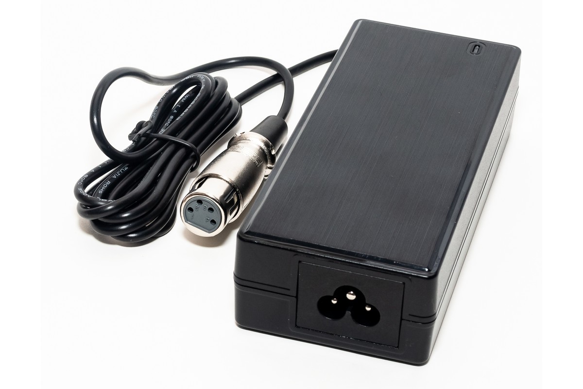 FeelWorld AC ADAPTER 15V / 5A XLR - Töltő, akkumulátor, elem